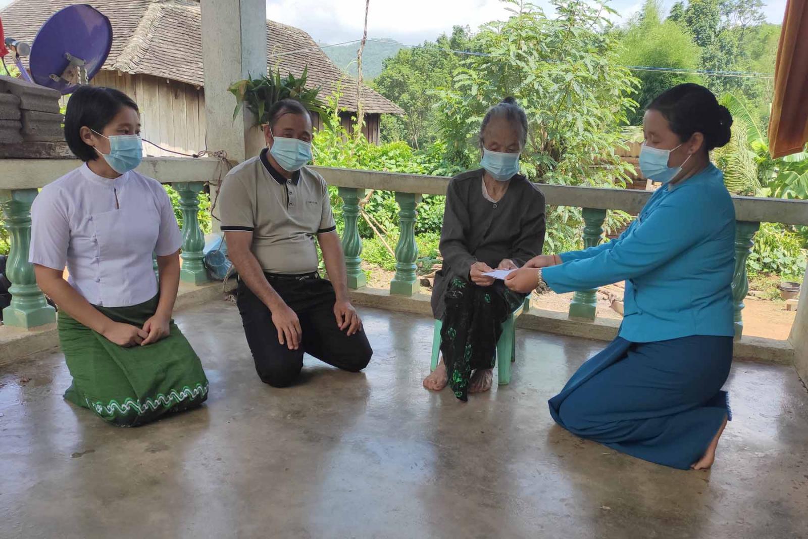 မိုင်းယုမြို့တွင် အသက် ၈၅ နှစ်အထက် ဘိုးဘွားများကို လူမှုရေးပင်စင်ငွေမ
